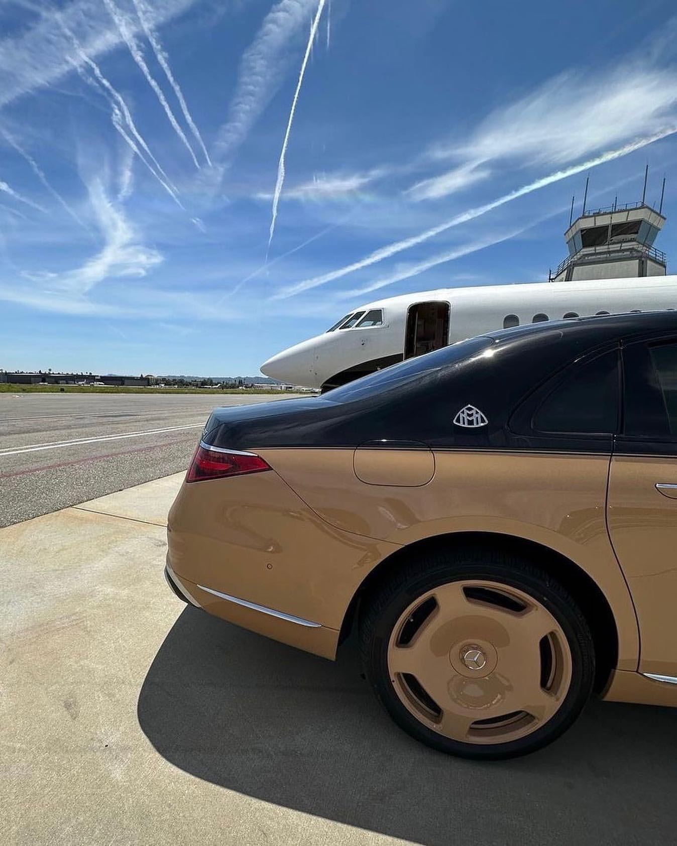 Travis Scott ha acquistato una delle 150 Virgil Abloh Mercedes-Maybach S680